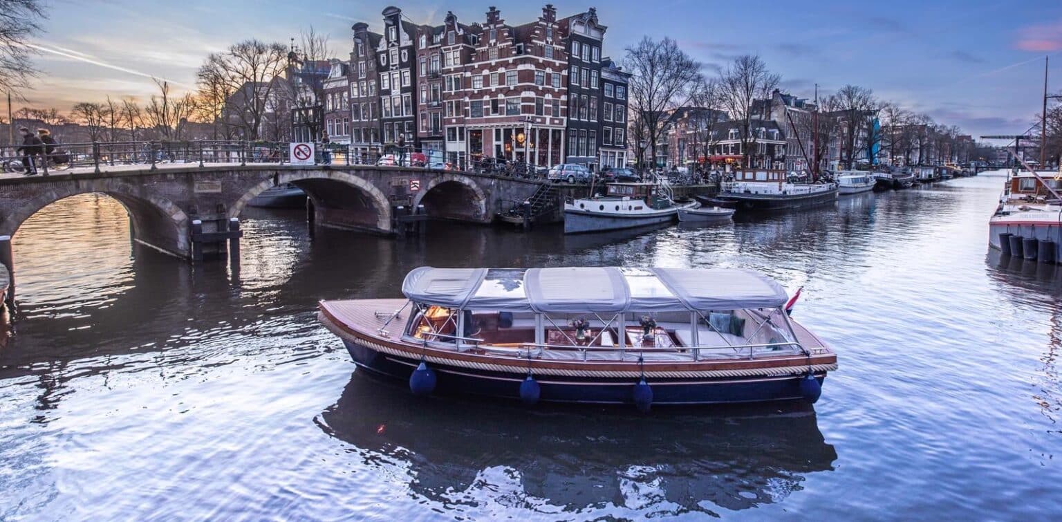 Family-Friendly Canal Cruises in Amsterdam | Pure Boats